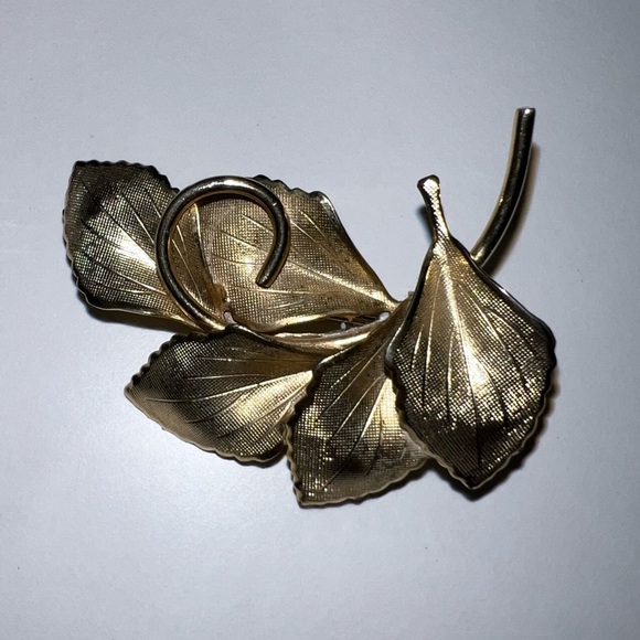 Jewelry | Vintage Leaf Pin | Poshmark